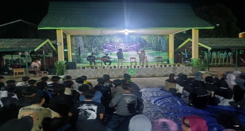 Penampilan Band Semarakkan Malam Latihan Dasar Kepimpinan Siswa MAN 1 ...